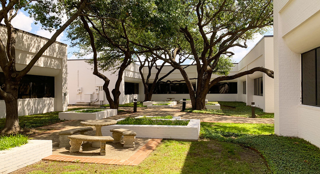 1220 E. Campbell Road, Richardson, Texas 75081 Campbell Courtyard